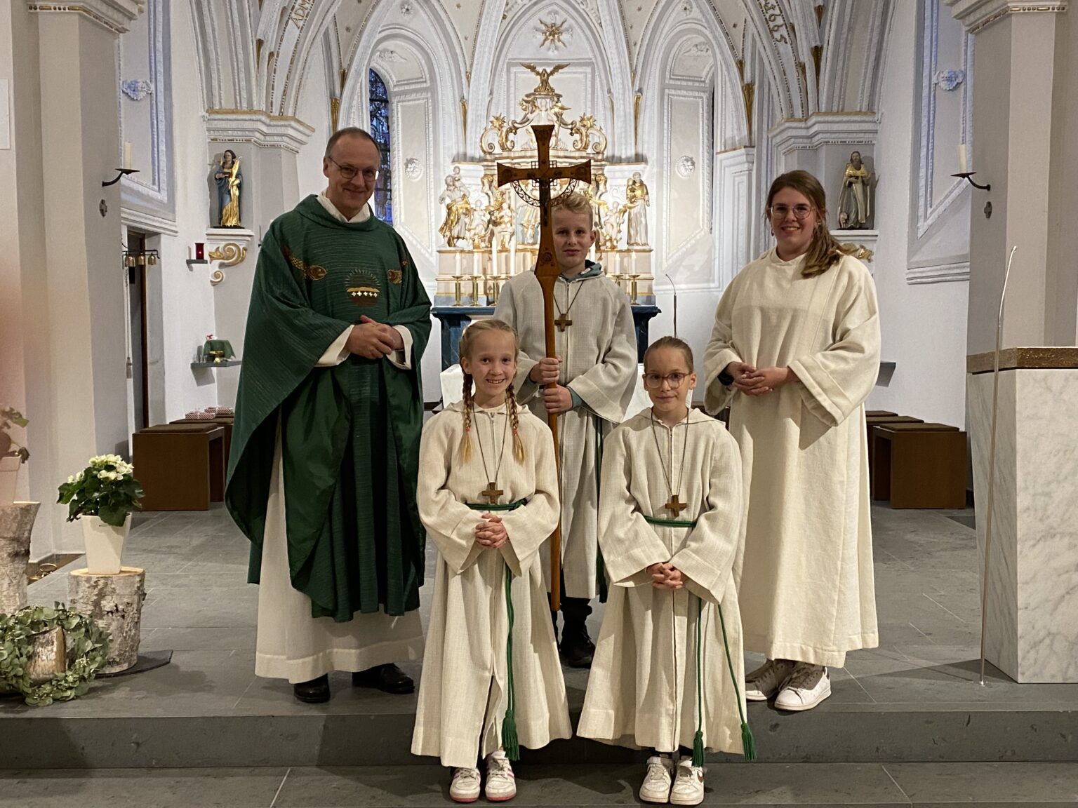 Messdienereinführung in St. Christophorus Hirschberg - Pastoraler Raum ...